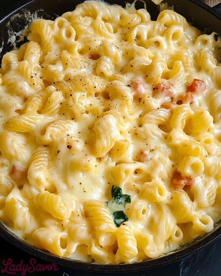 One-Pan White Cheddar Mozzarella Pasta Delight